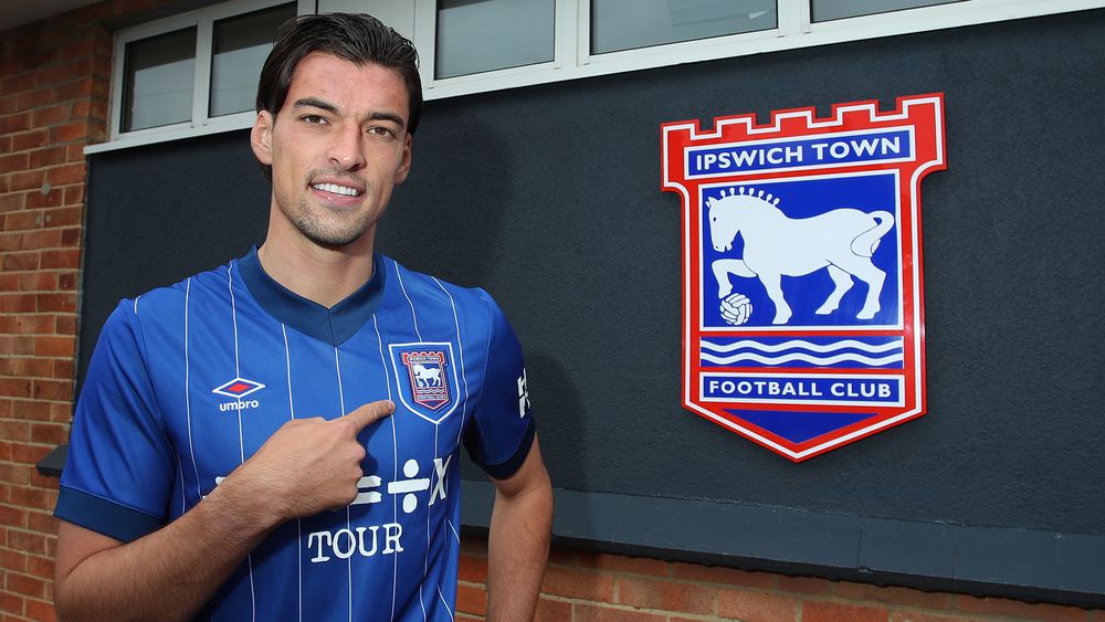 Ipswich Town FC | GREAVES BECOMES THIRD SIGNING