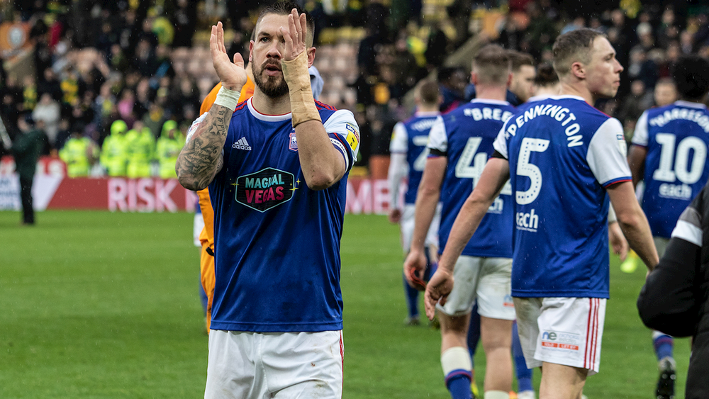 Ipswich Town CHAMBO | EVERYONE SHOULD BE QUESTIONED