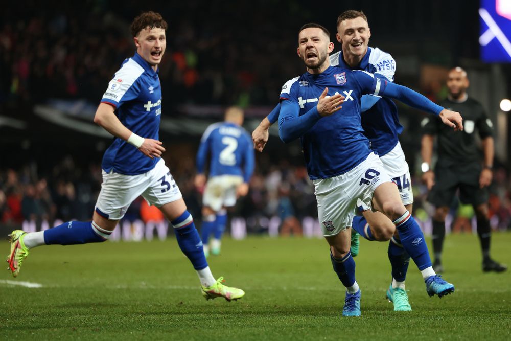 Ipswich Town FC | CHAPPERS WINS GOAL OF THE MONTH